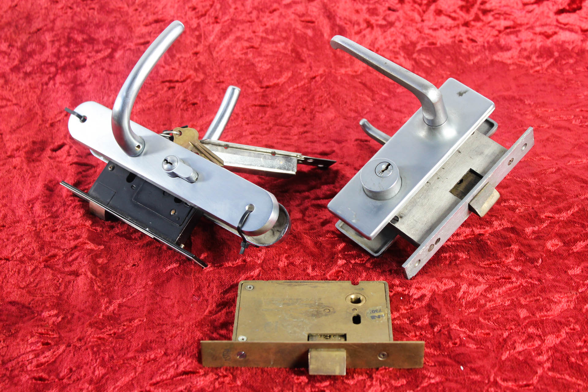 Locks - Hughes Renovators Paradise