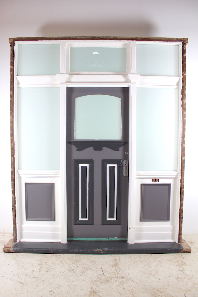 Entrance With Modern Glass | Renovators Paradise