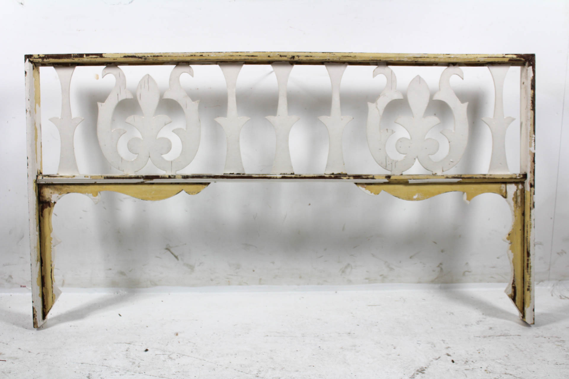 Budget Hallway Fretwork | Renovators Paradise