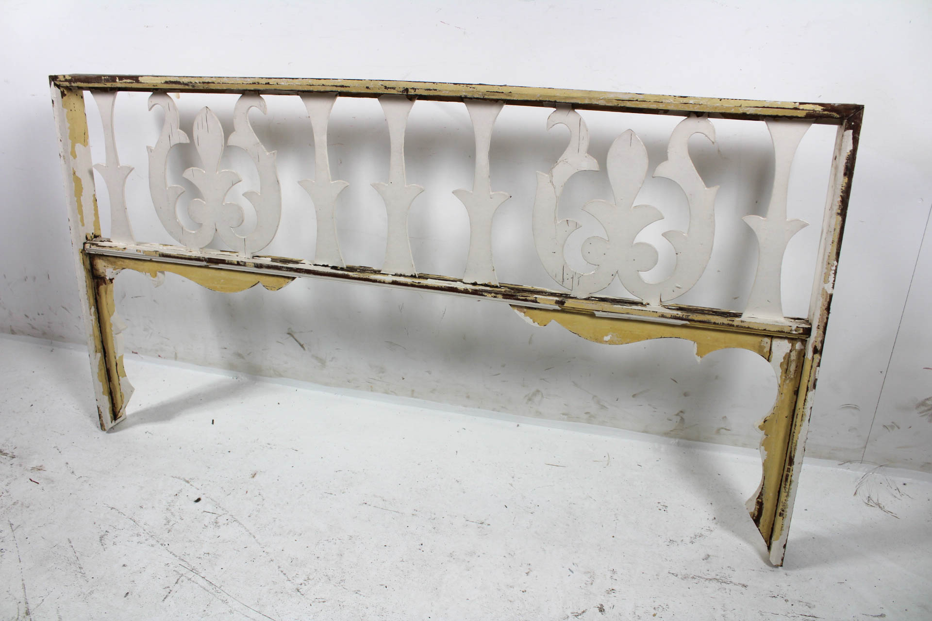 Budget Hallway Fretwork | Renovators Paradise