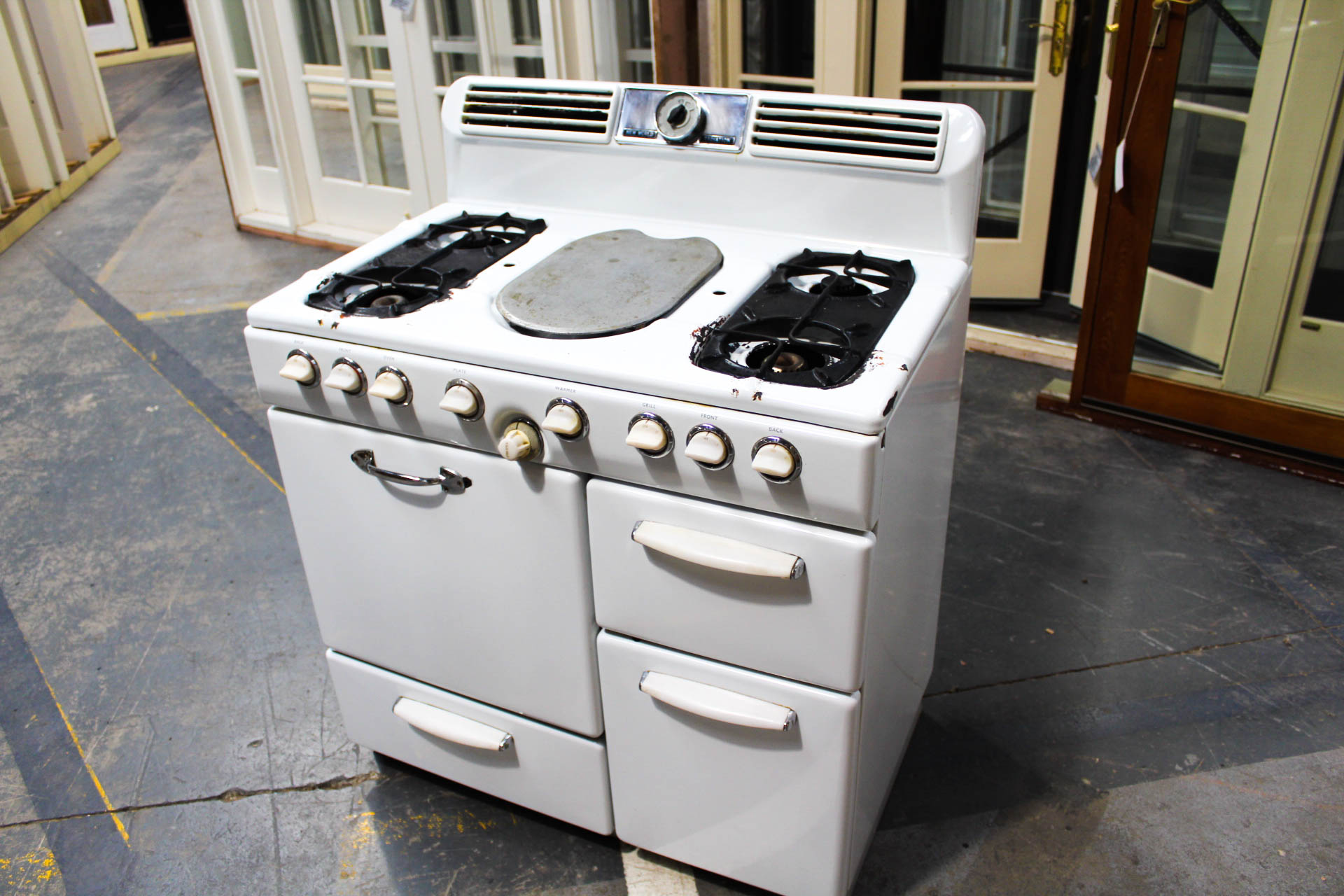 Vintage New World Cooker | Renovators Paradise - Vintage Gems