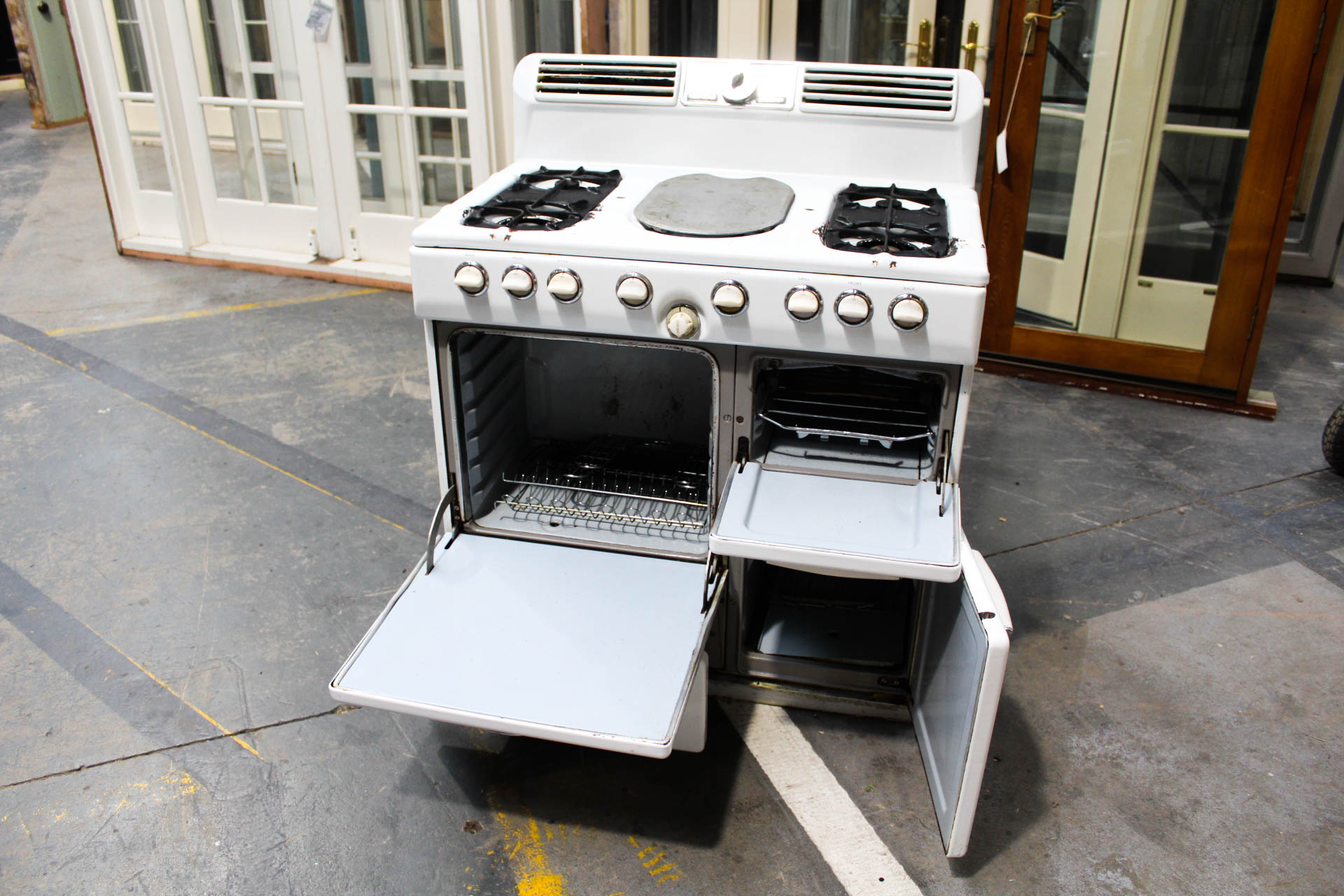 Vintage New World Cooker | Renovators Paradise - Vintage Gems