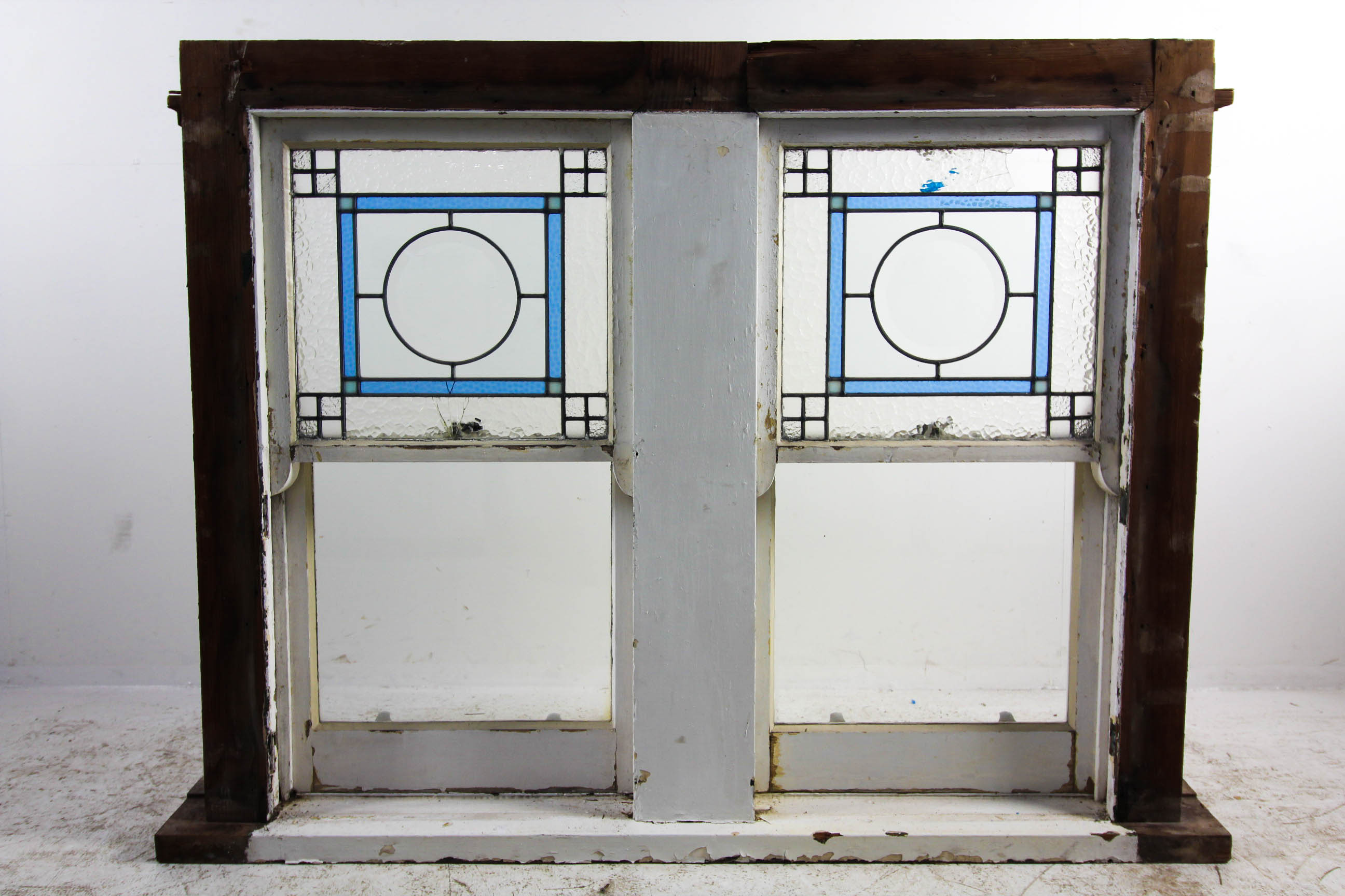 Neat Leadlight Sash Window | Renovators Paradise - Recycled