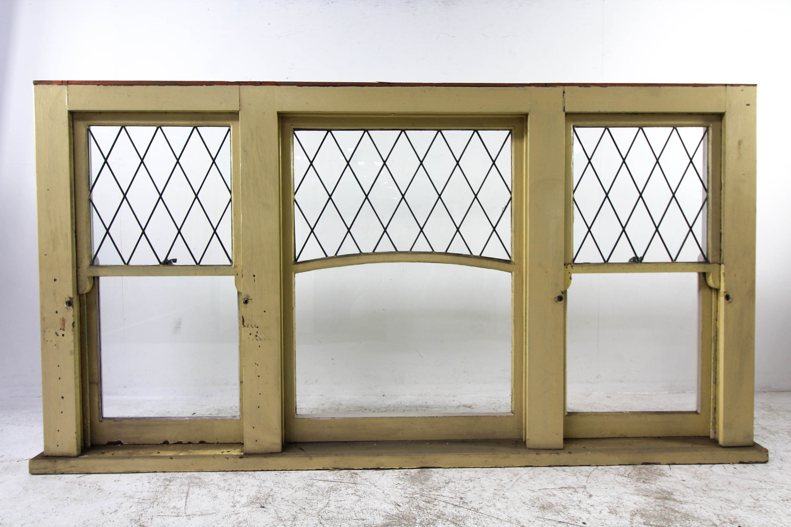 Diamond Leadlight Sash Windows | Renovators Paradise - Recycled