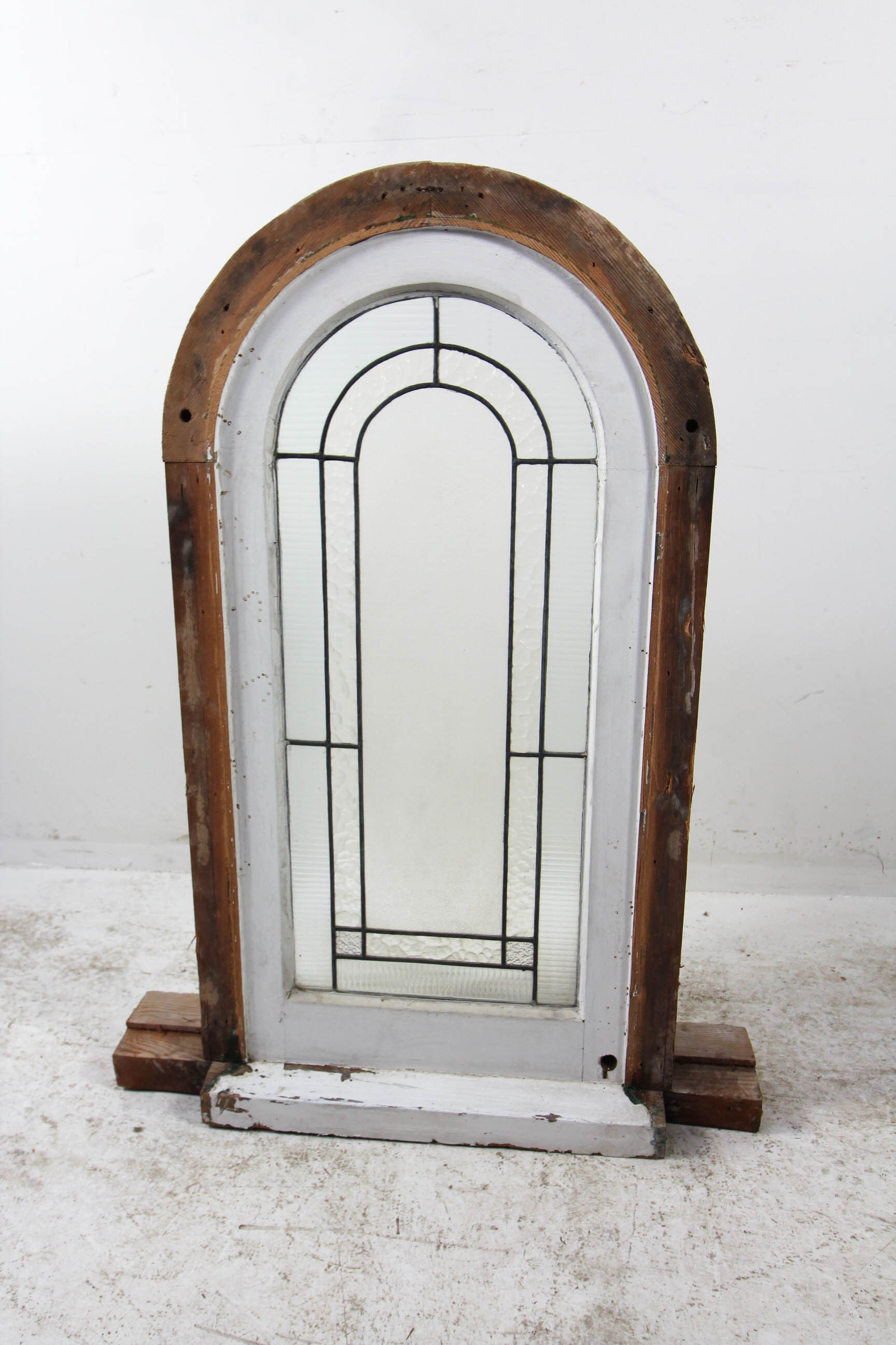 Arched Leadlight Highlights | Renovators Paradise - recycled