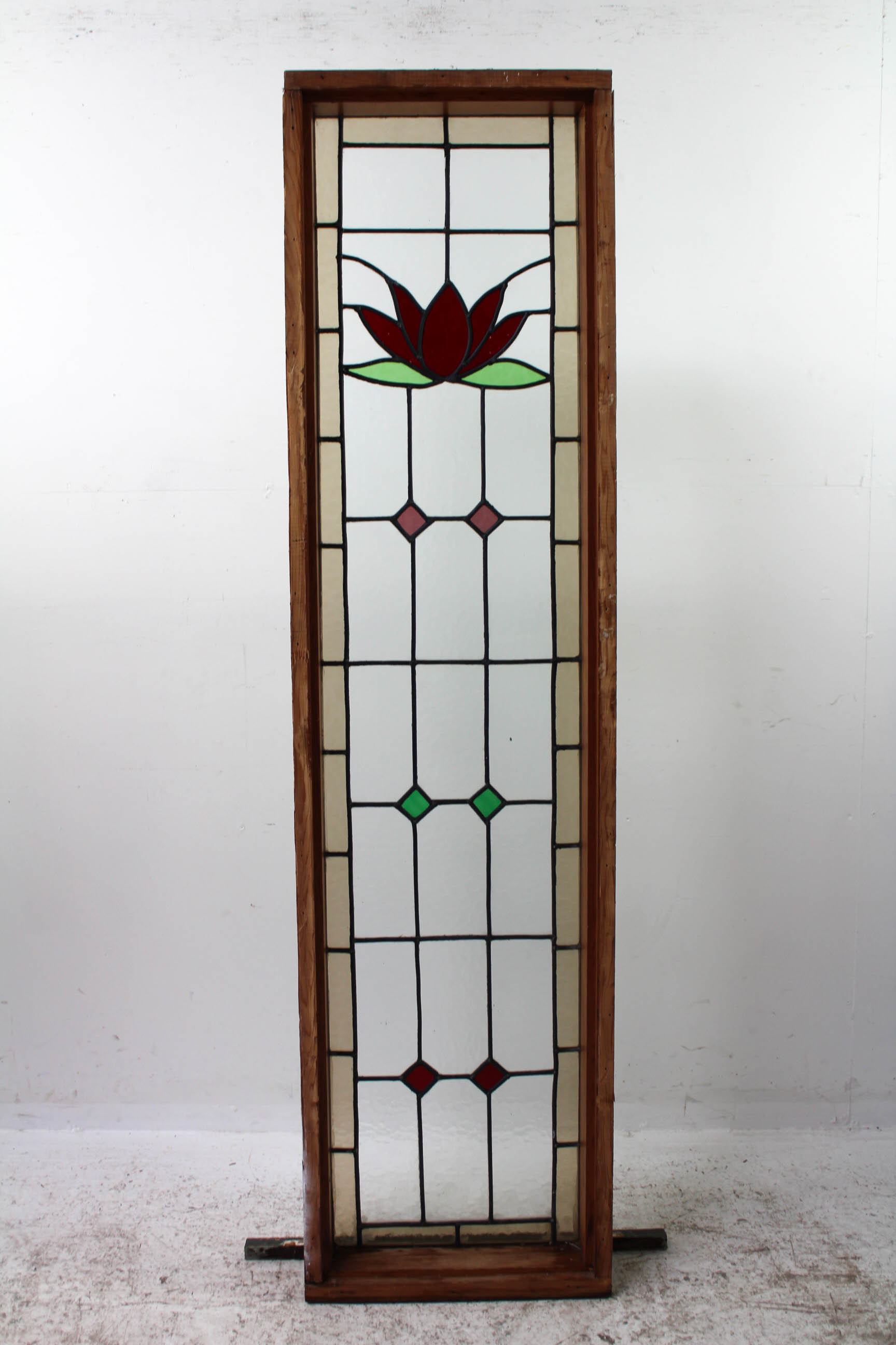 Upright Leadlight Highlight | Renovators Paradise - Second Hand