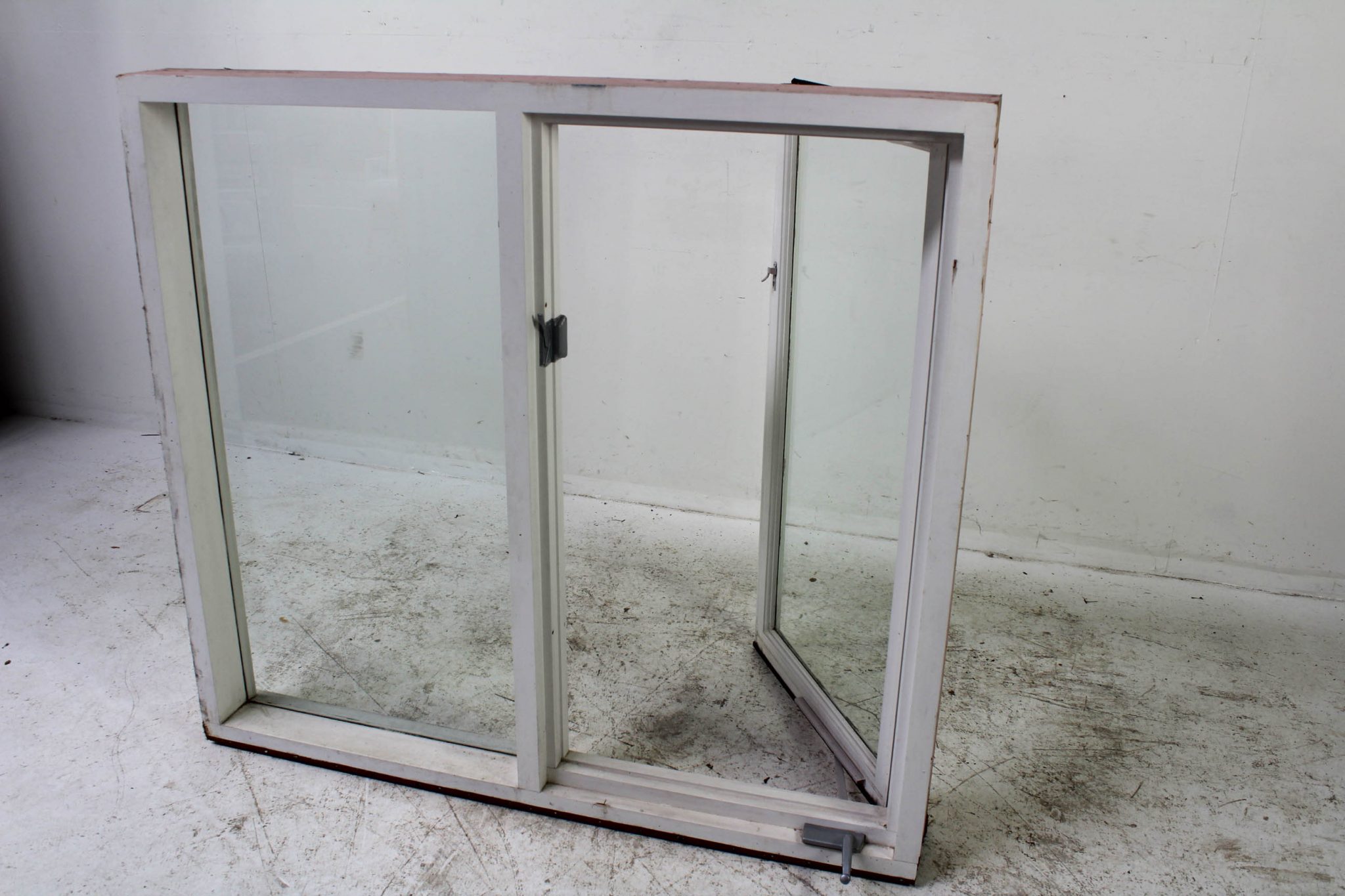 Chunky Timber Casement Window | Renovators Paradise - Cheap Windows
