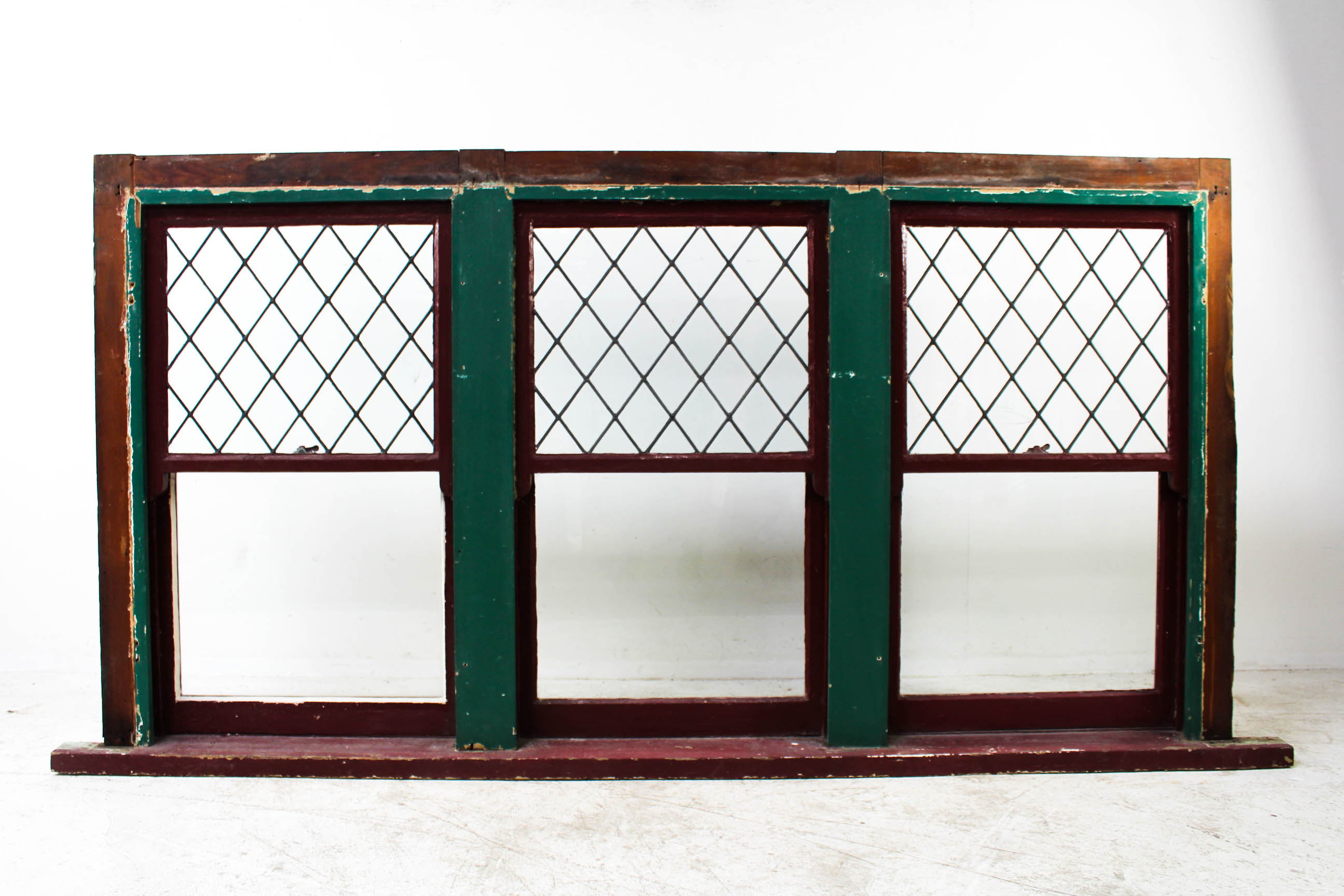 Diamond Leadlight Sash Window | Renovators Paradise