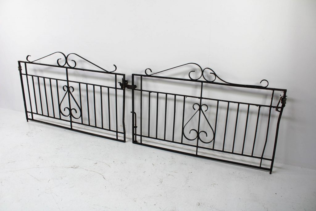 Blackburn Driveway Gates | Renovators Paradise - Cheap Gates