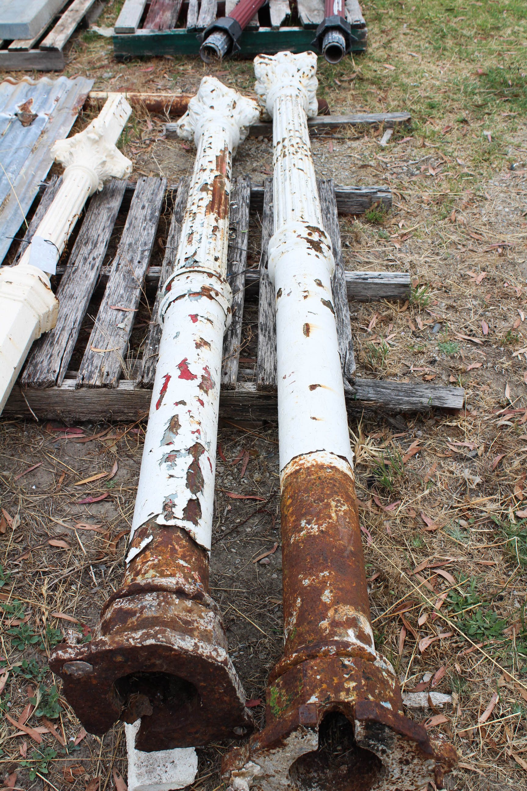 Malvern Cast Iron Posts | Renovators Paradise - Recycled