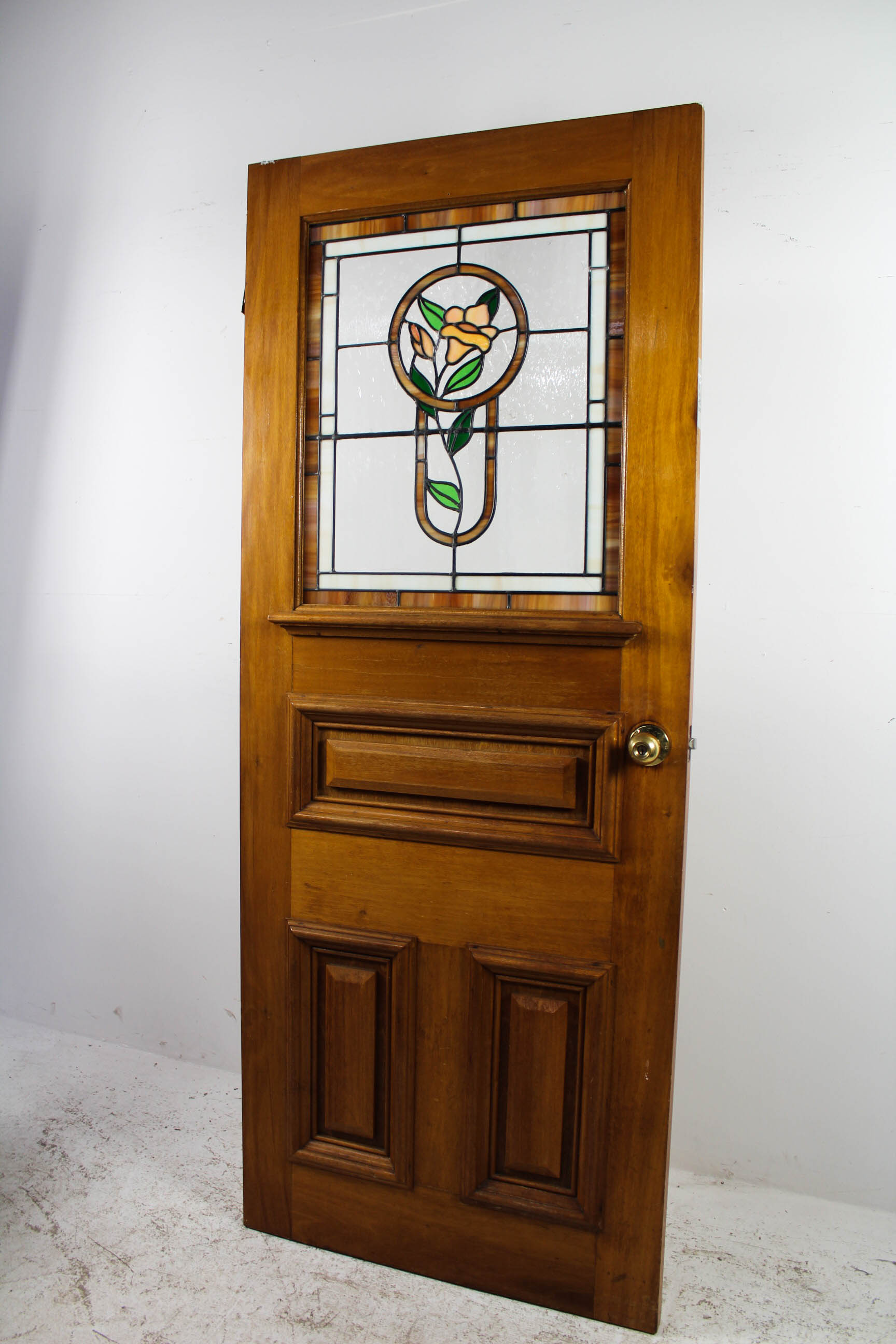 Lilydale Leadlight Front Door | Renovators Paradise - Recycled Doors