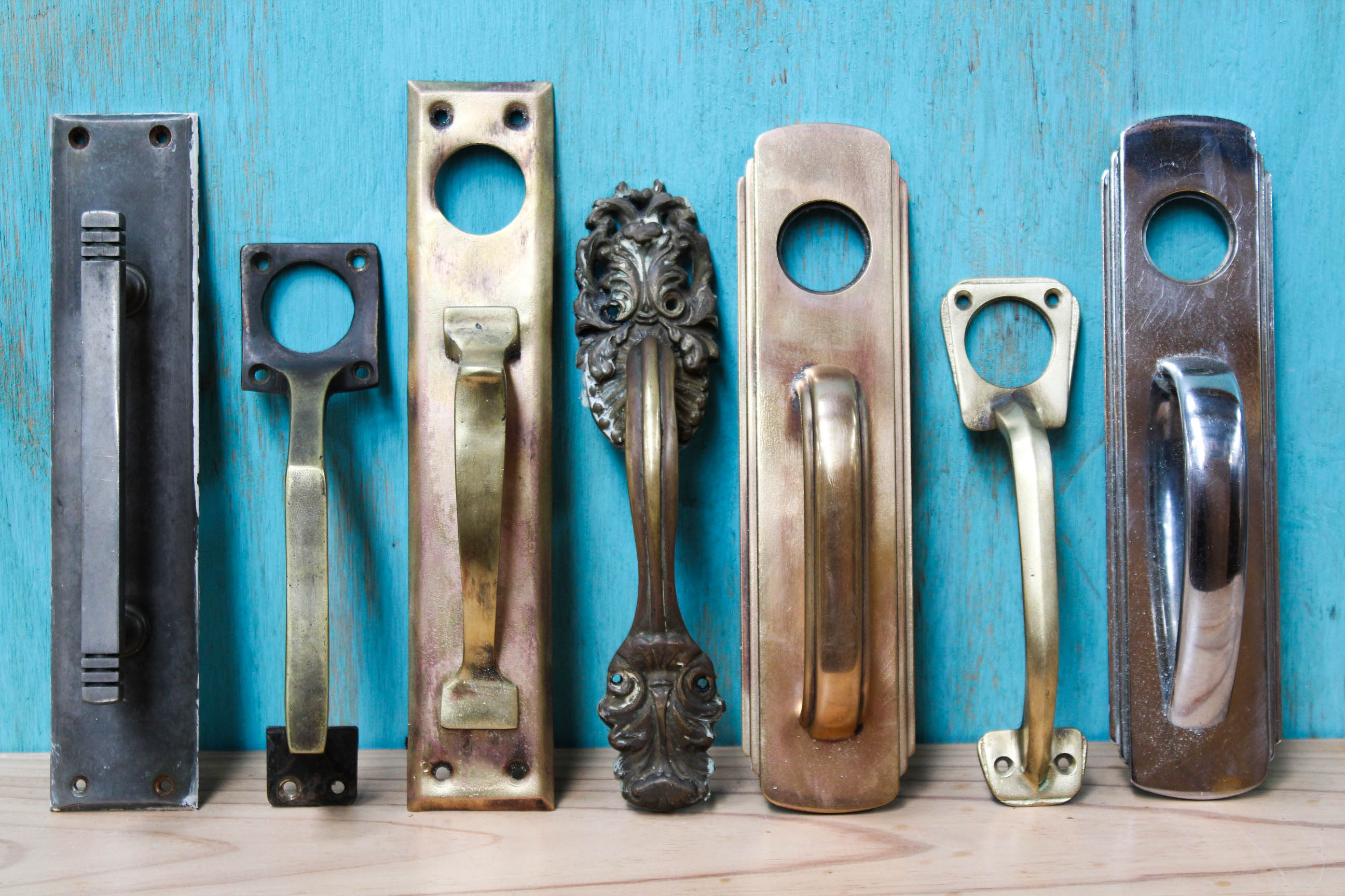 Classic Front Pull Handles | Renovators Paradise Front Pull Handles