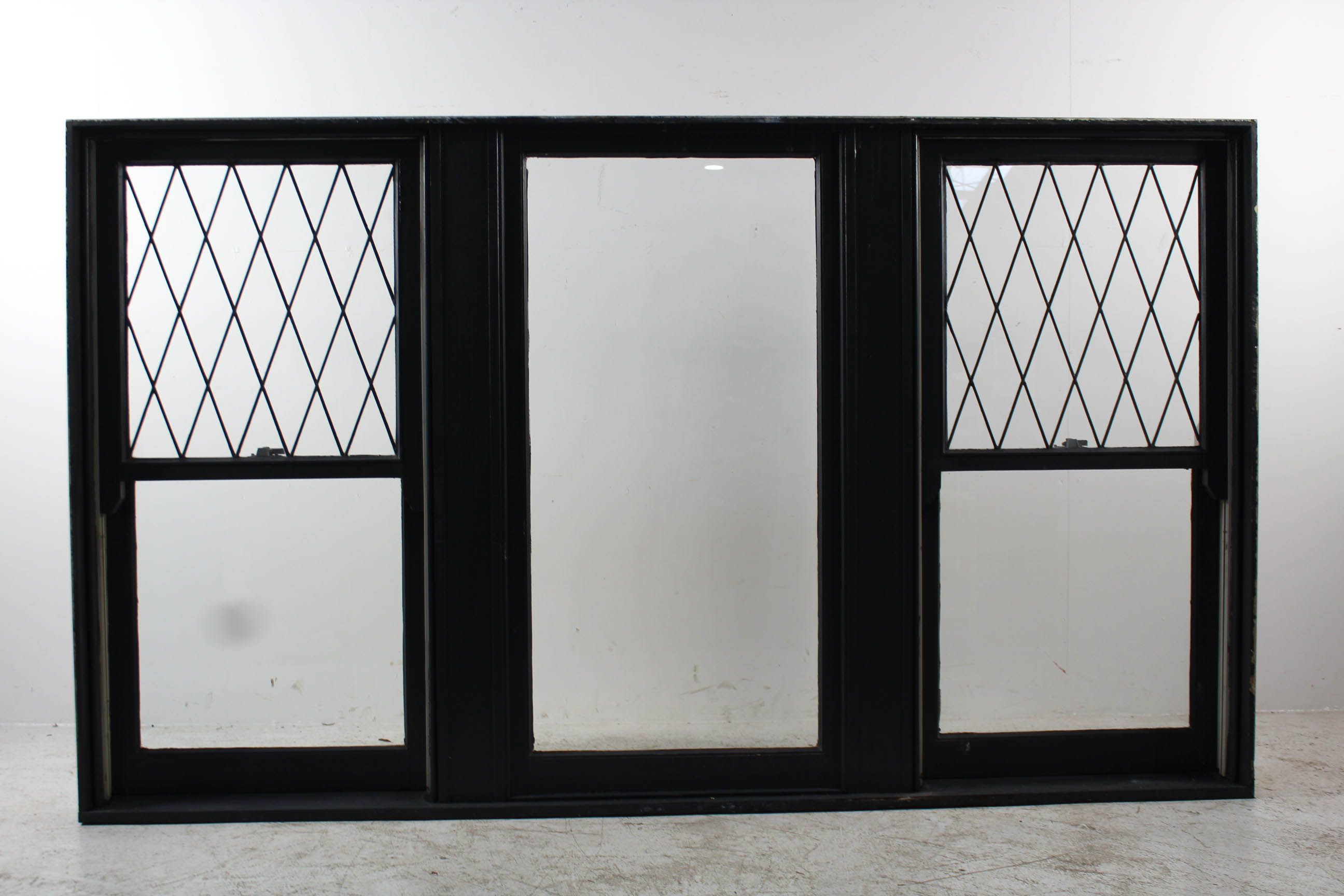 Diamond Leadlight Window | Renovators Paradise Diamond Leadlight