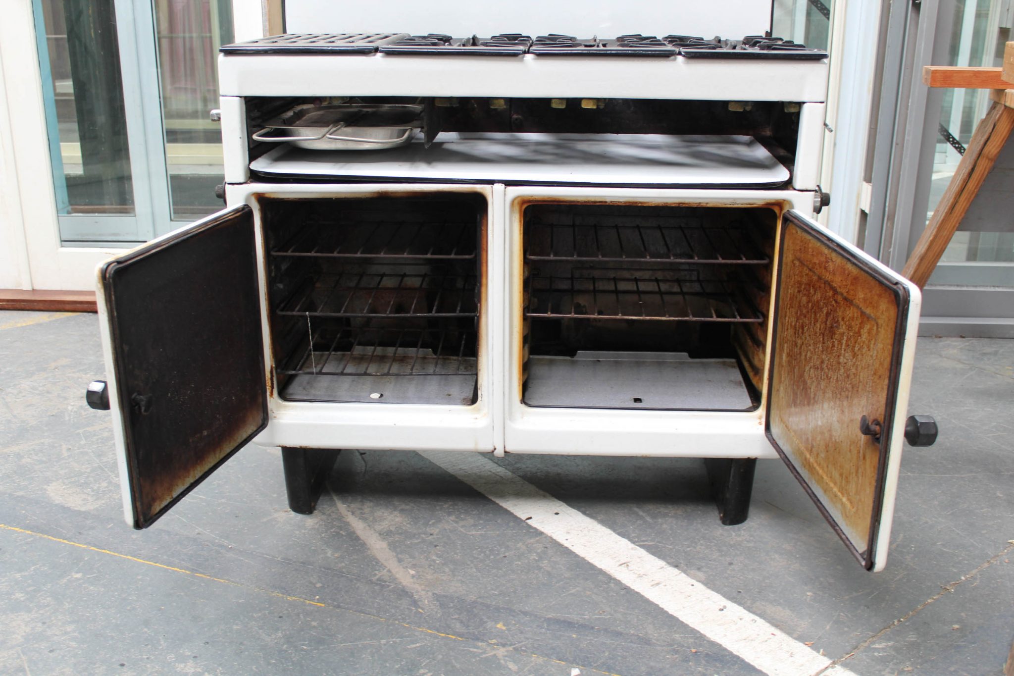 Regulo New World Oven | Renovators Paradise Regulo New World Oven