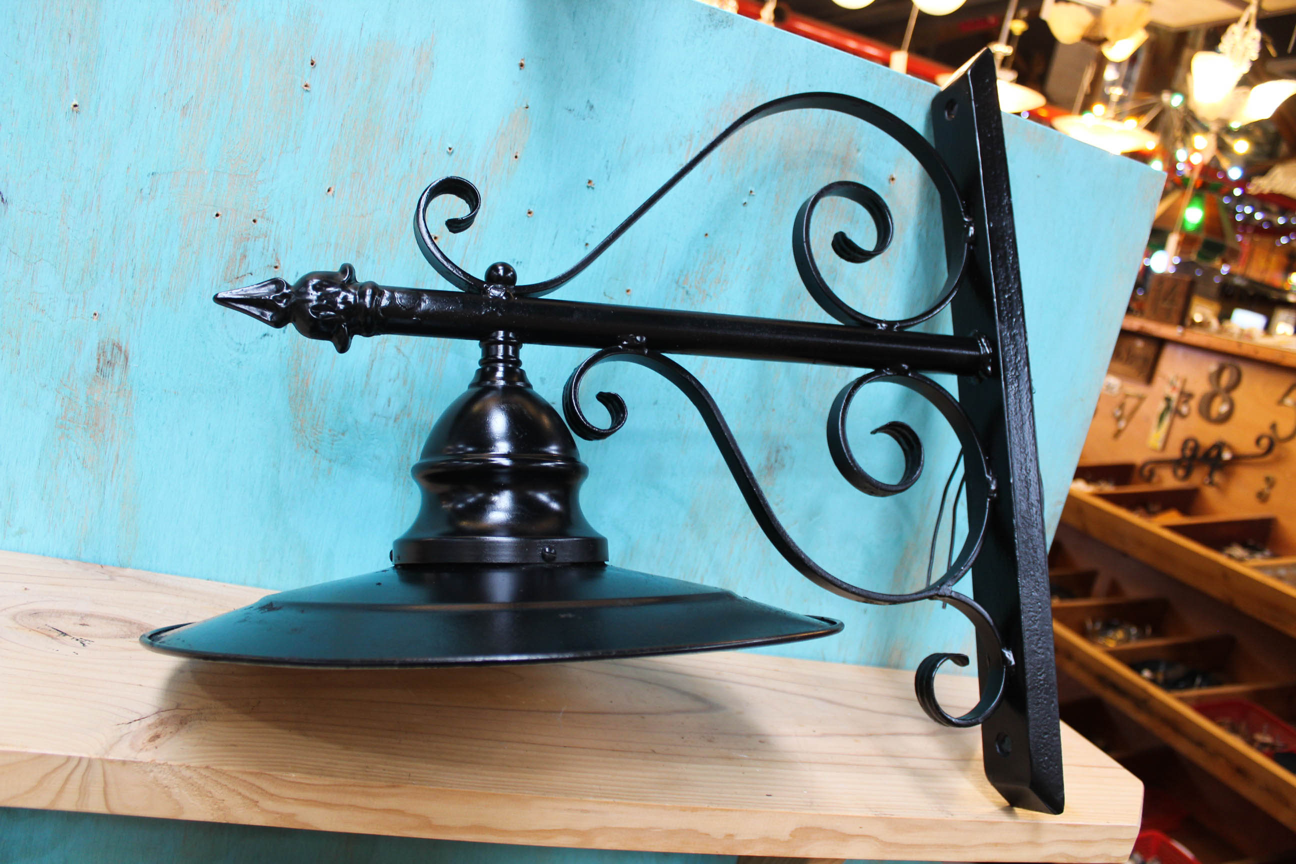 Epic Outdoor Feature Light | Renovators Paradise - Recycled