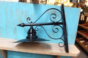 Epic Outdoor Feature Light | Renovators Paradise - Recycled