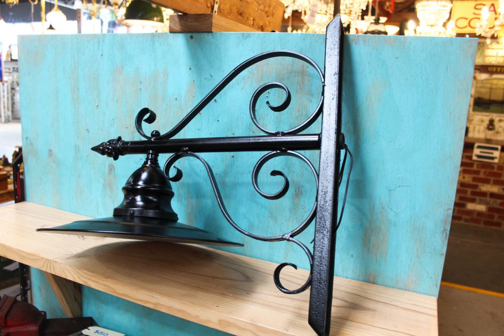 Epic Outdoor Feature Light | Renovators Paradise - Recycled