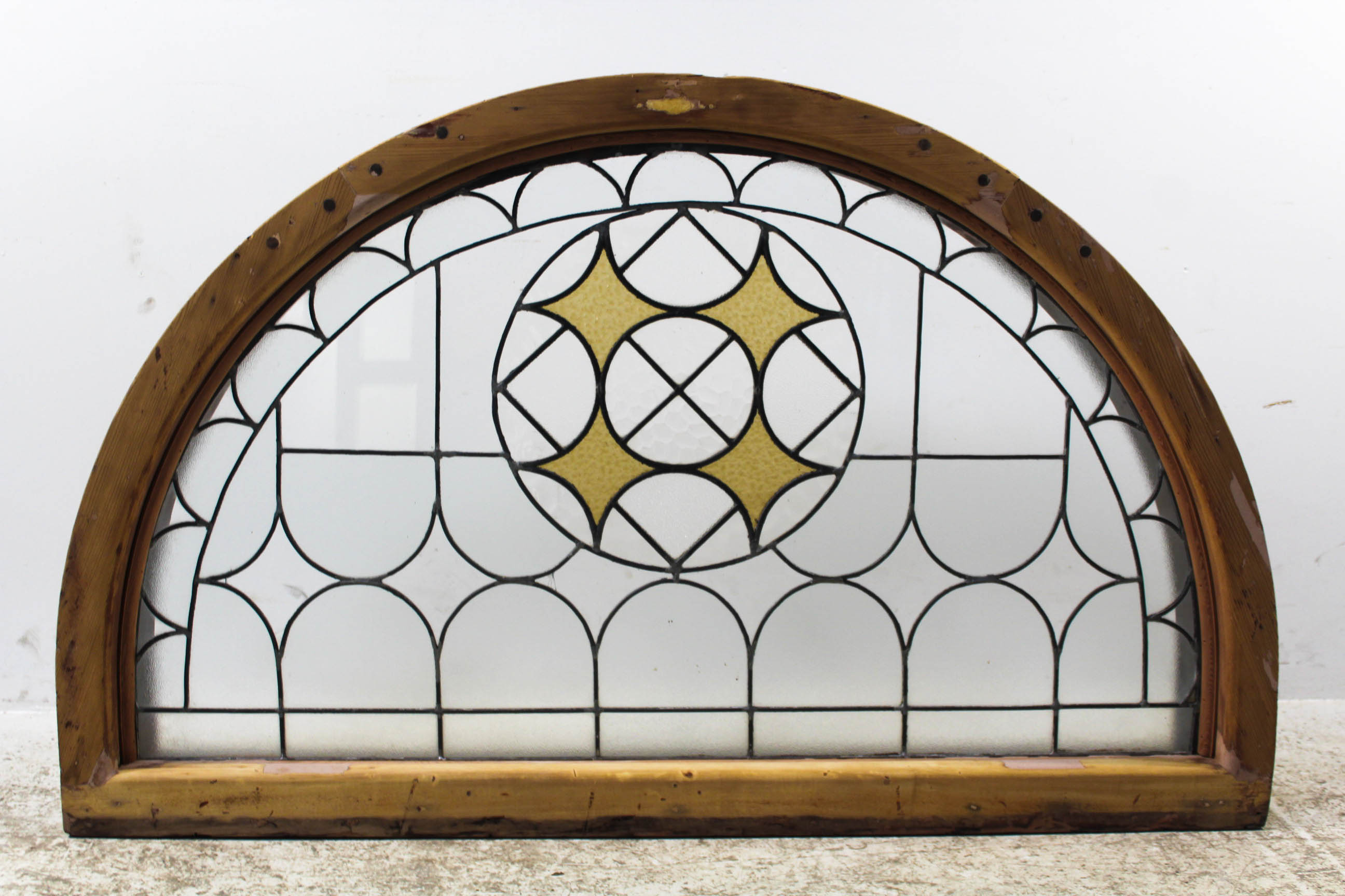 Arched Leadlight Feature | Renovators Paradise Arched Leadlight Feature