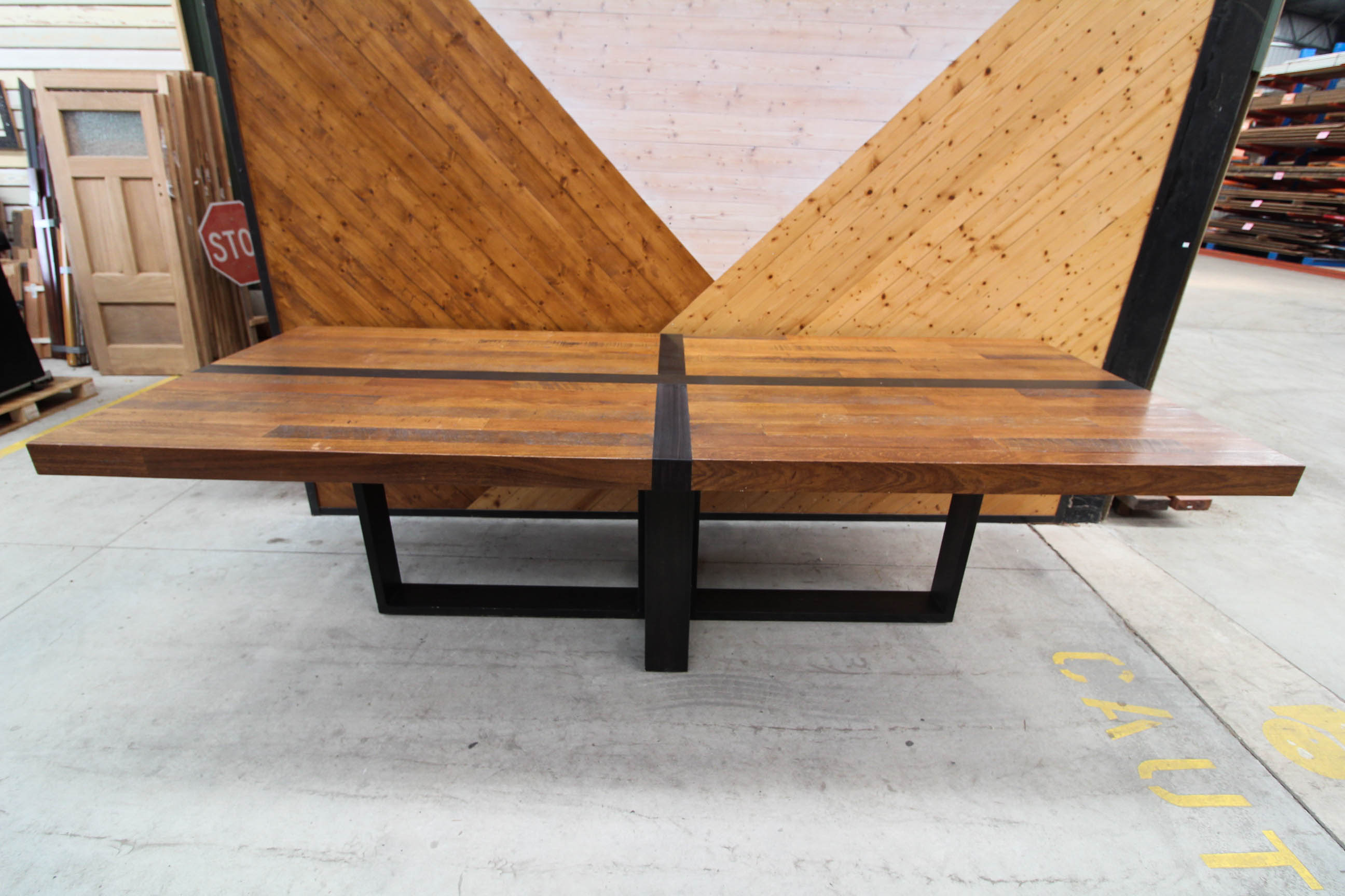 Outstanding Feature Table | Renovators Paradise Feature Table