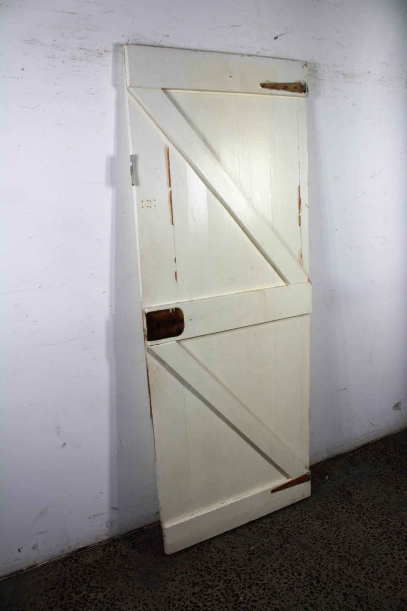 Super Cool Barn Door | Renovators Paradise Super Cool Barn Door