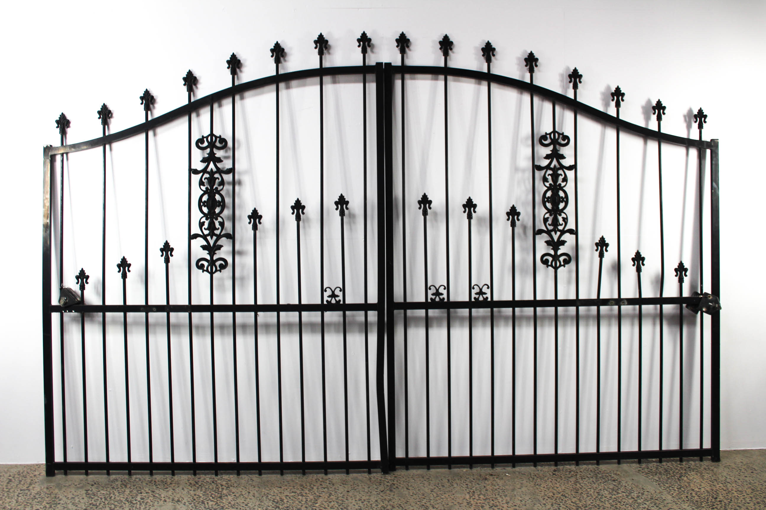 Discounted Large Gate Set | Renovators Paradise Large Gate Set