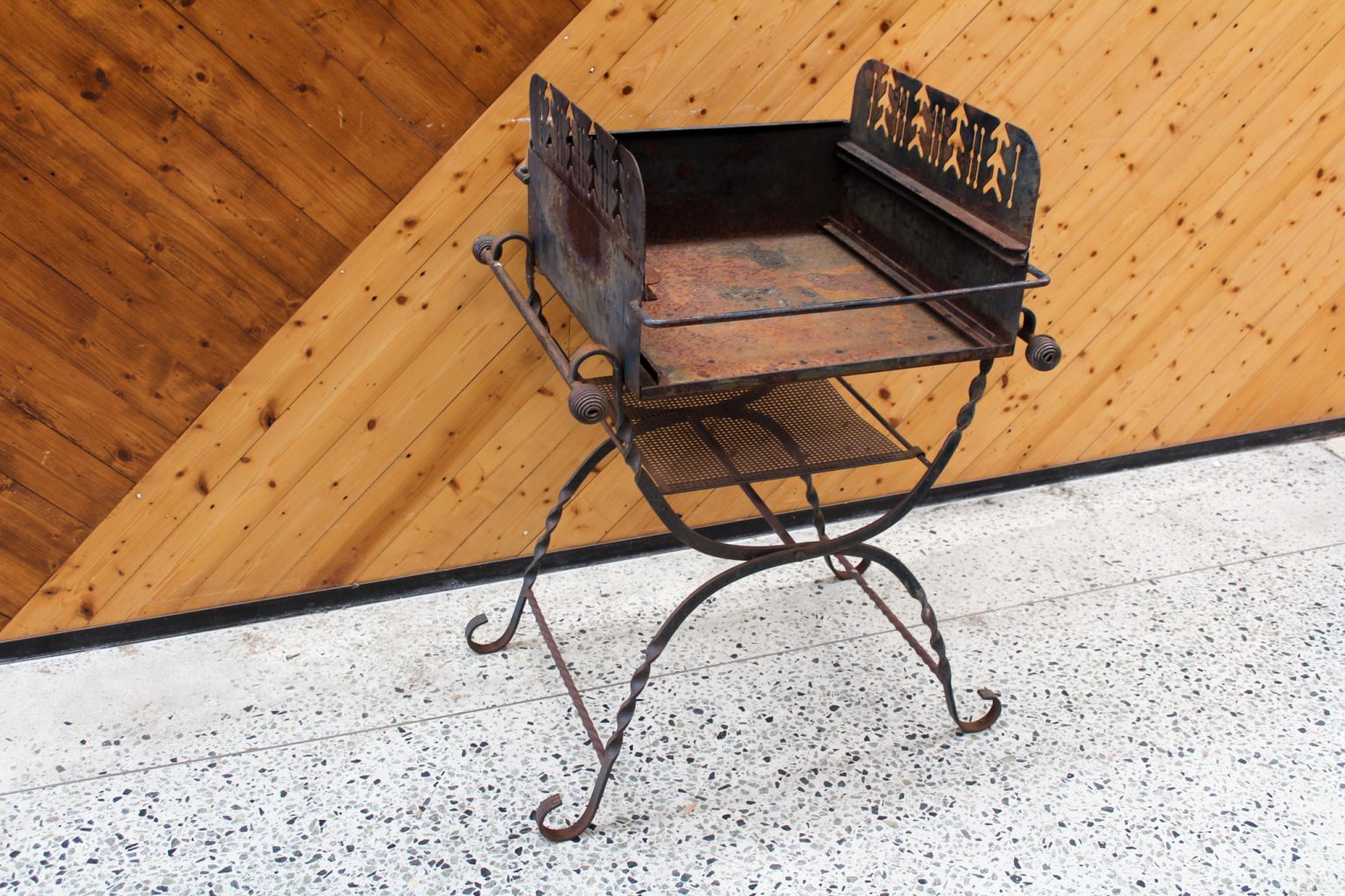 Rustic Feature Stand | Renovators Paradise Rustic Feature Stand