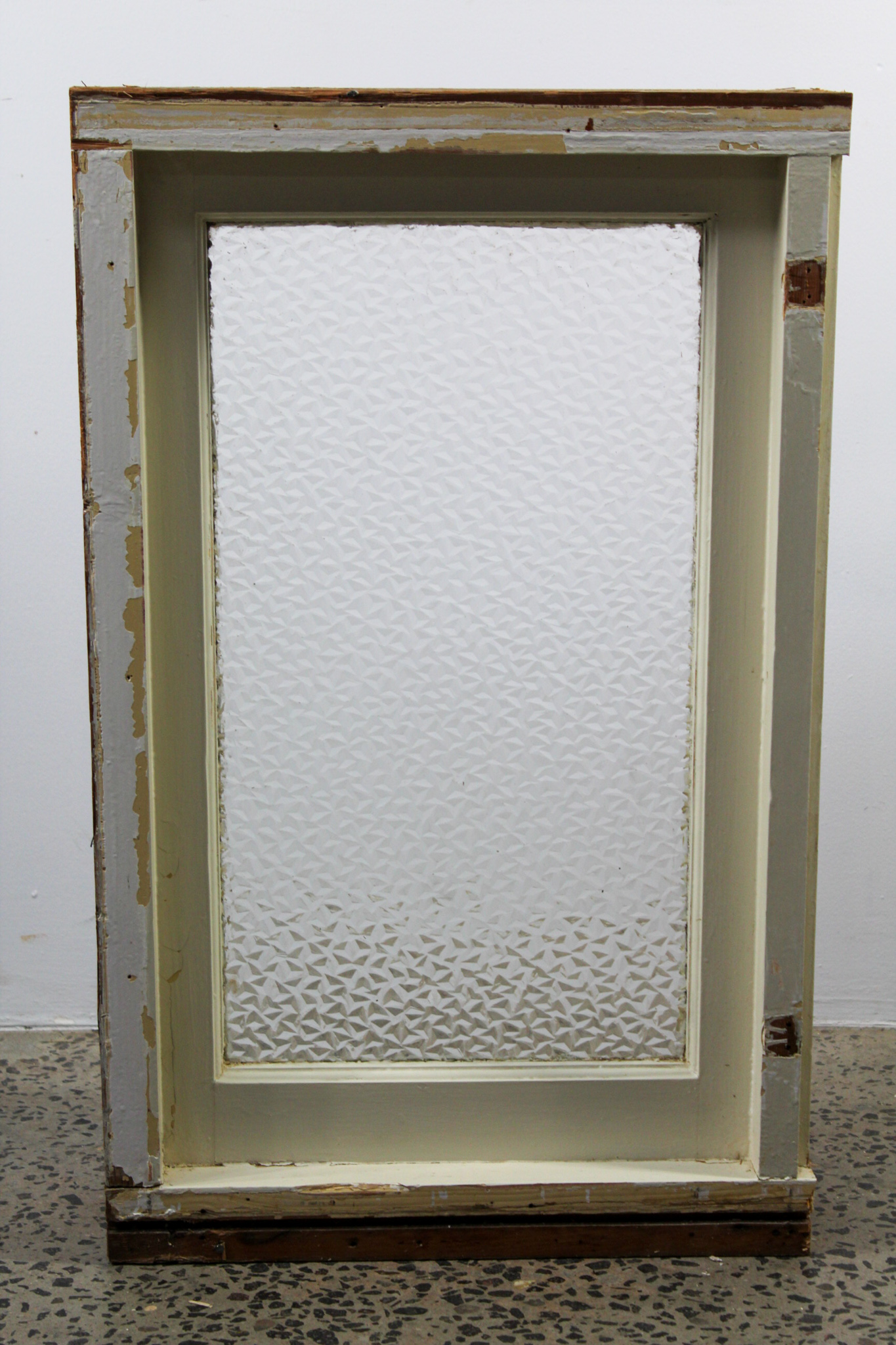 Pyramid Glass Highlight | Renovators Paradise Pyramid Glass Highlight