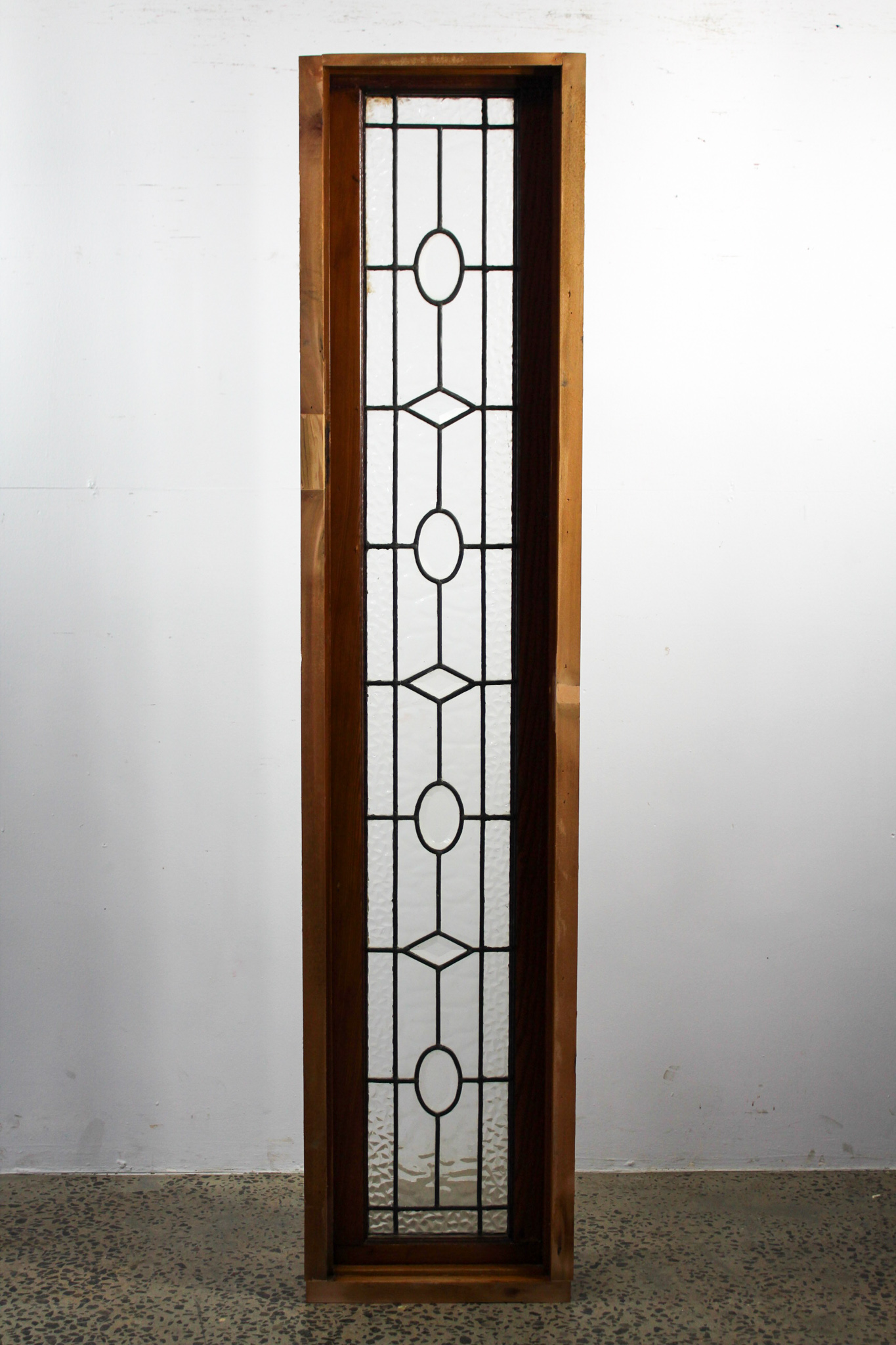 Beachside Leadlight Window | Renovators Paradise - Recycled Windows