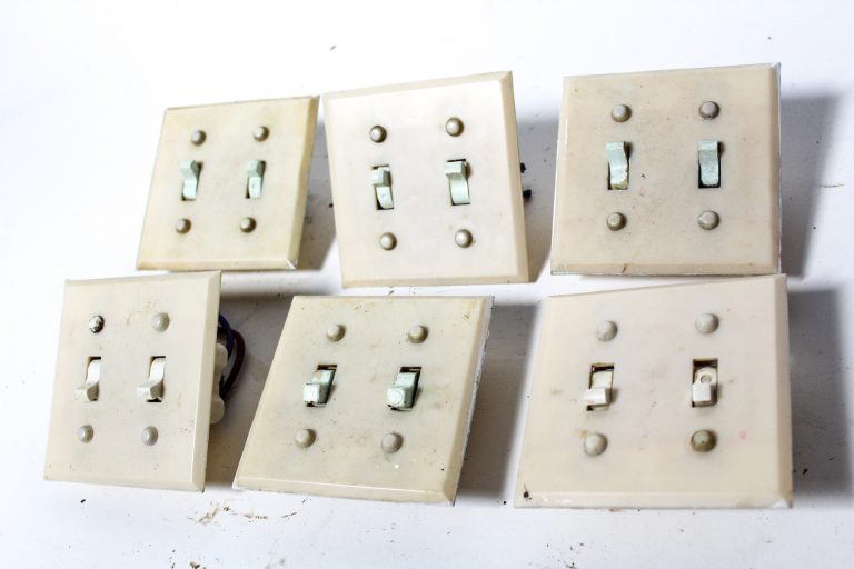 Bakelite Double Switches | Renovators Paradise Bakelite Double Switches